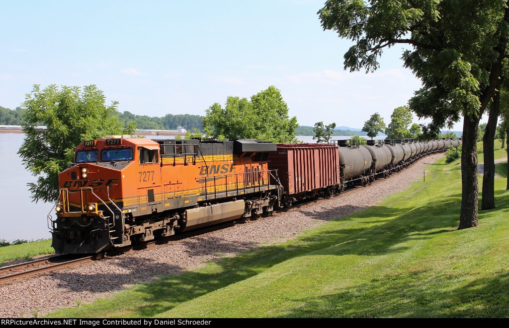 BNSF 7277 North